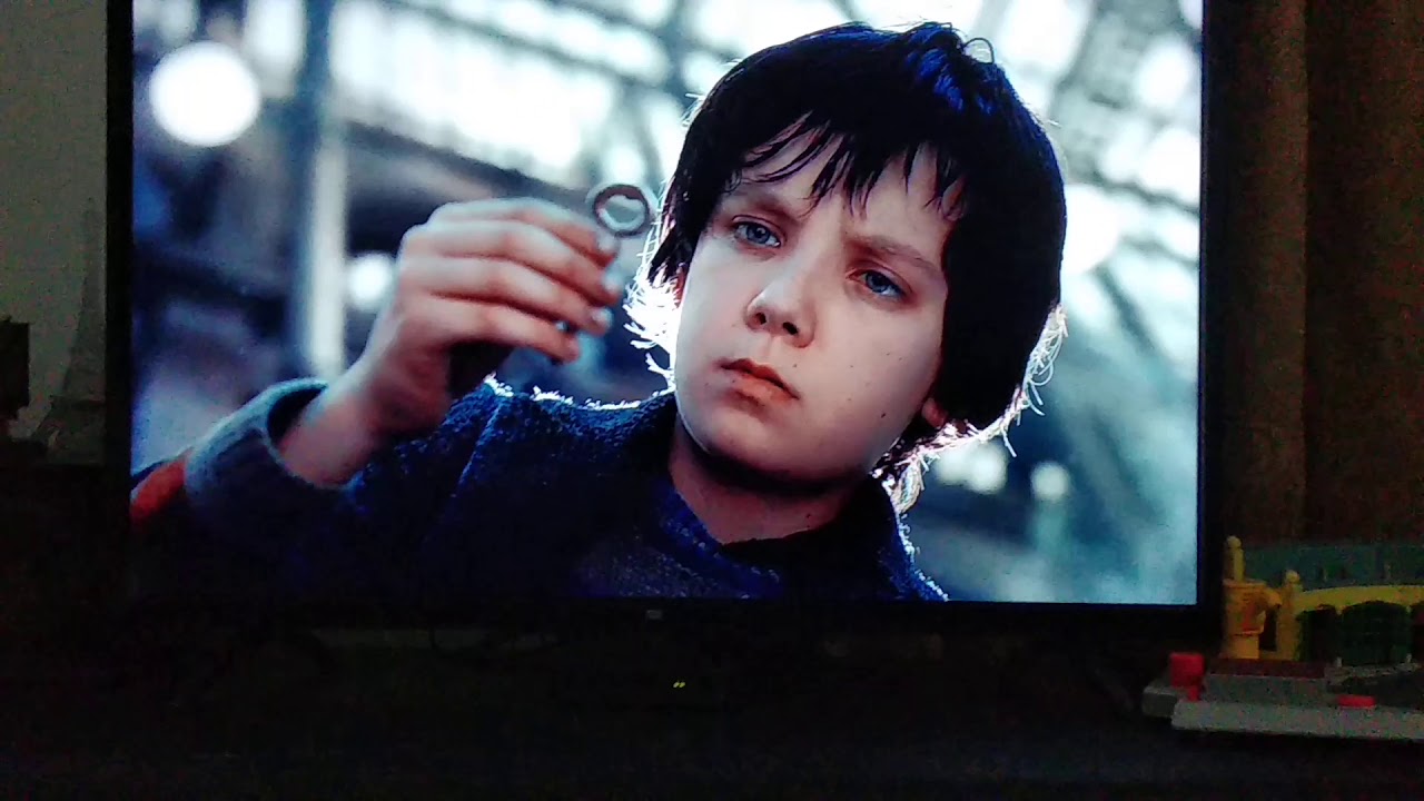 Hugo train crash scene part 2 - YouTube