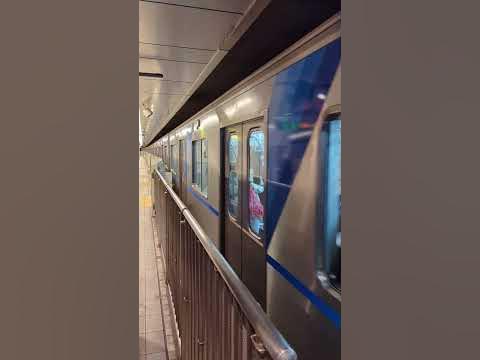 横浜市営地下鉄ブルーライン4000形4651F上大岡駅出発 - YouTube