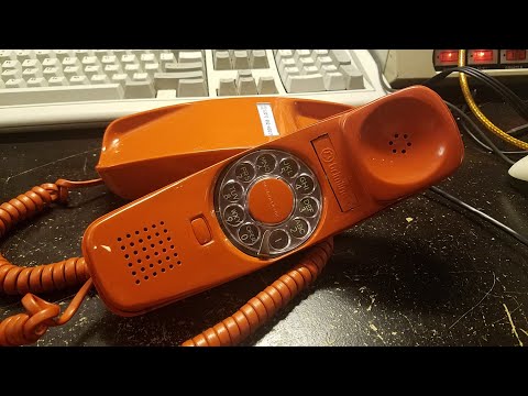 Western Electric Trimline rotary phone (1981)