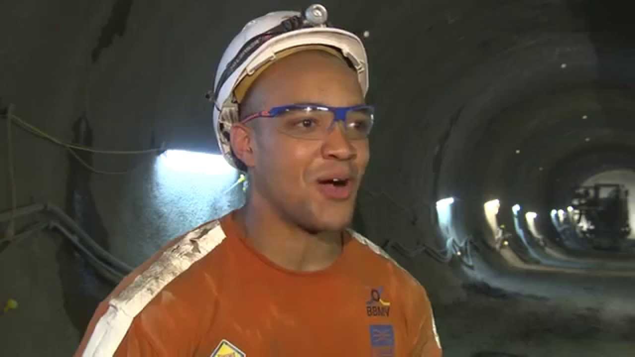 Crossrail apprentices: Oliver Trim, Electrical Apprentice - YouTube