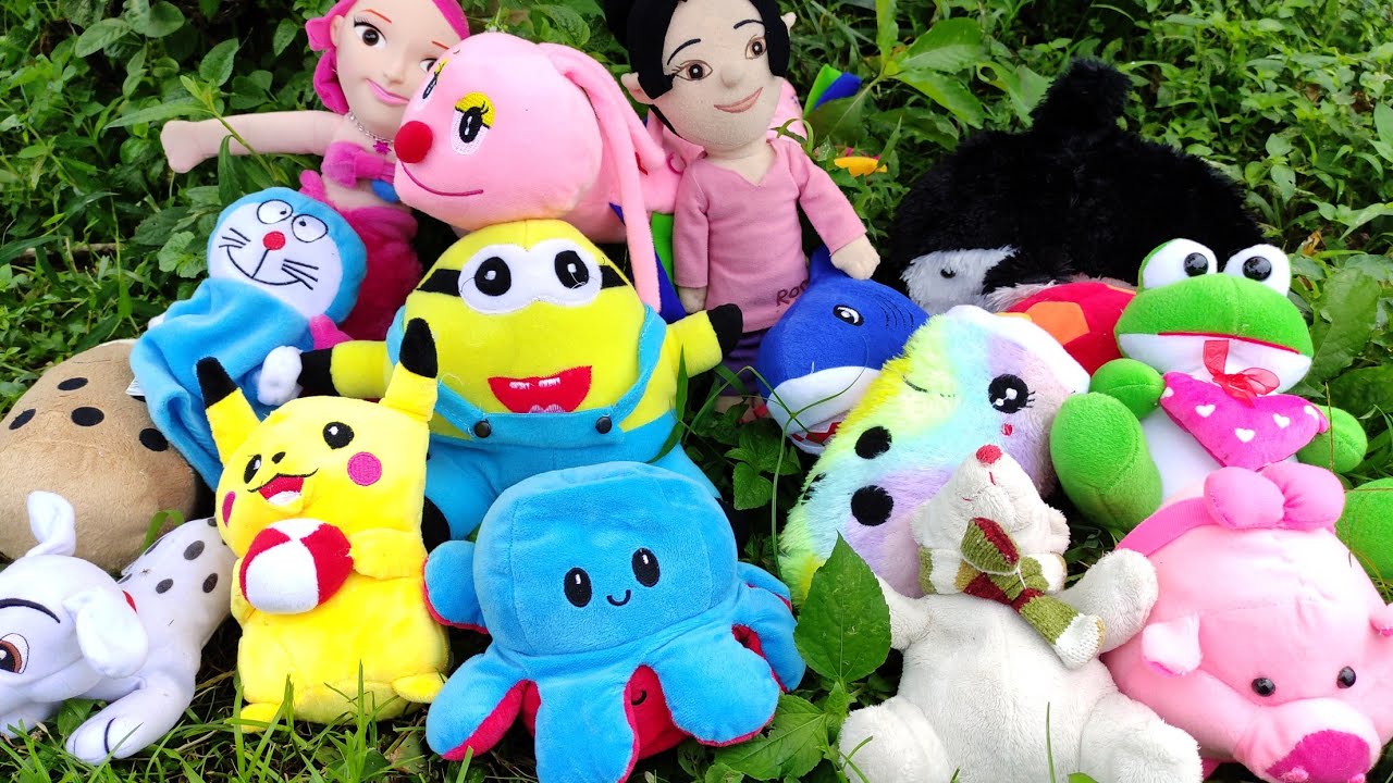 menemukan boneka boba, boneka lebah, boneka pikachu, boneka hiu, boneka ...