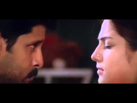 Hot heroine romance lip lock seen - YouTube