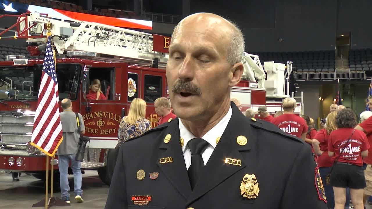EFD dedicates new fire truck to Robby Doerr - YouTube