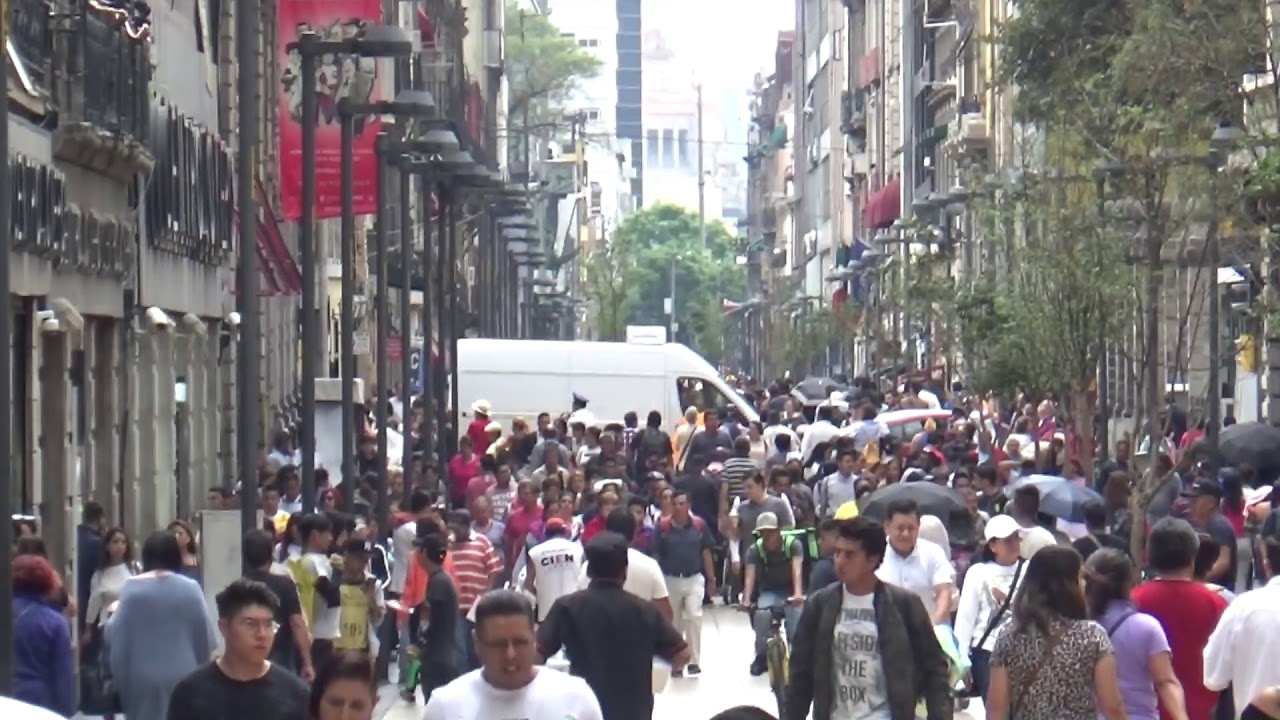 Gente en la calle - Free Footage HD 60 fps - Metraje gratuito - YouTube