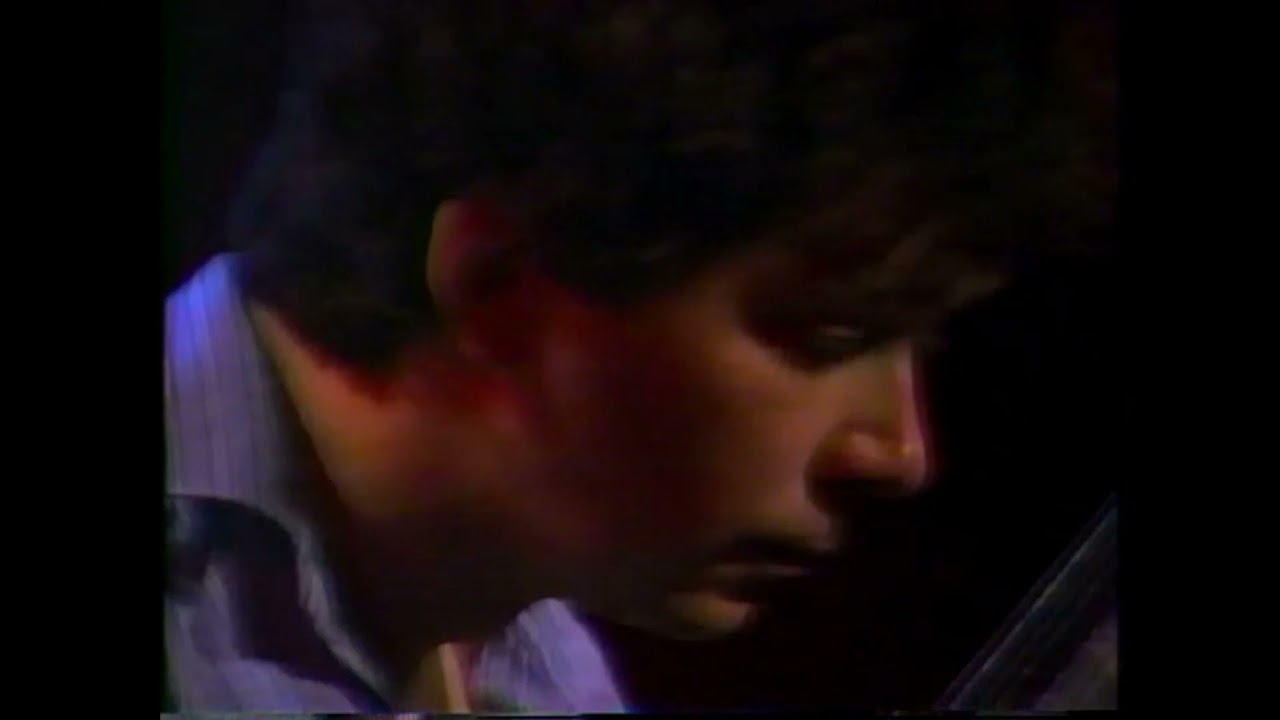 Michel Cardin 1990 ; SL Weiss : Entrée, Sarabande & Musette - YouTube