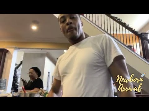 T.I. Debates With His Mother About Who Cooks Better On IG Live! 🍳 😂