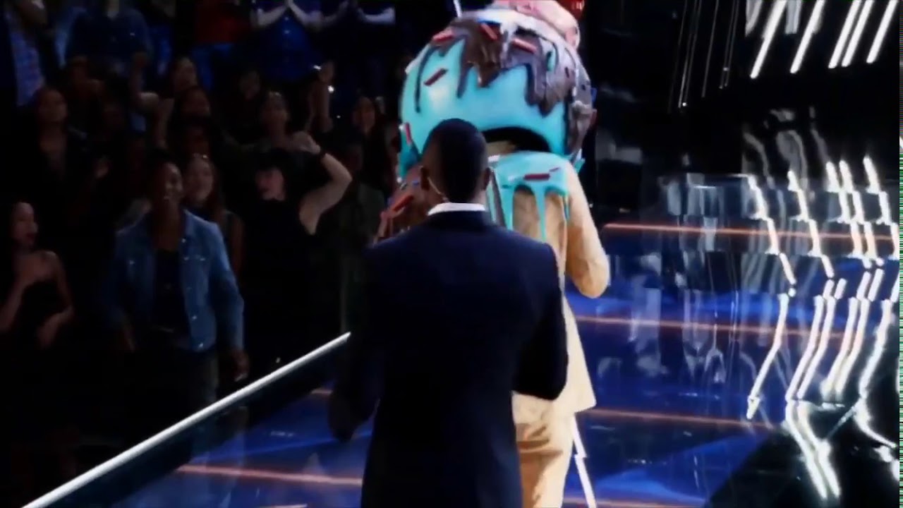 Ninja on masked singer/make sure you sub and hit that like button - YouTube