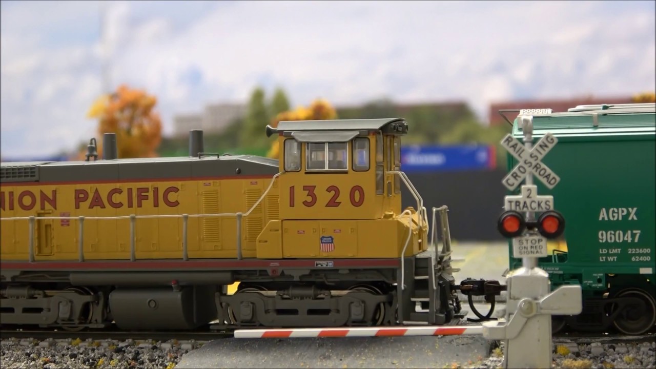 Review: Broadway Limited SW1500 Diesel w/Paragon 3! BLI - YouTube