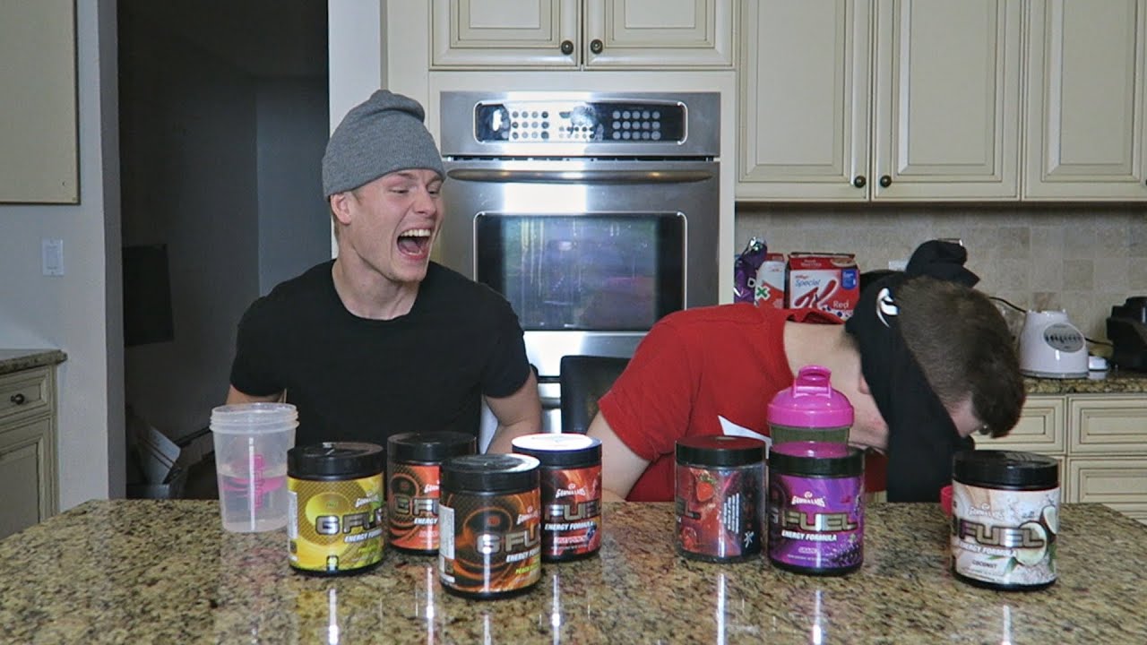 DISGUSTING DRINK ROOMMATE PRANK - YouTube