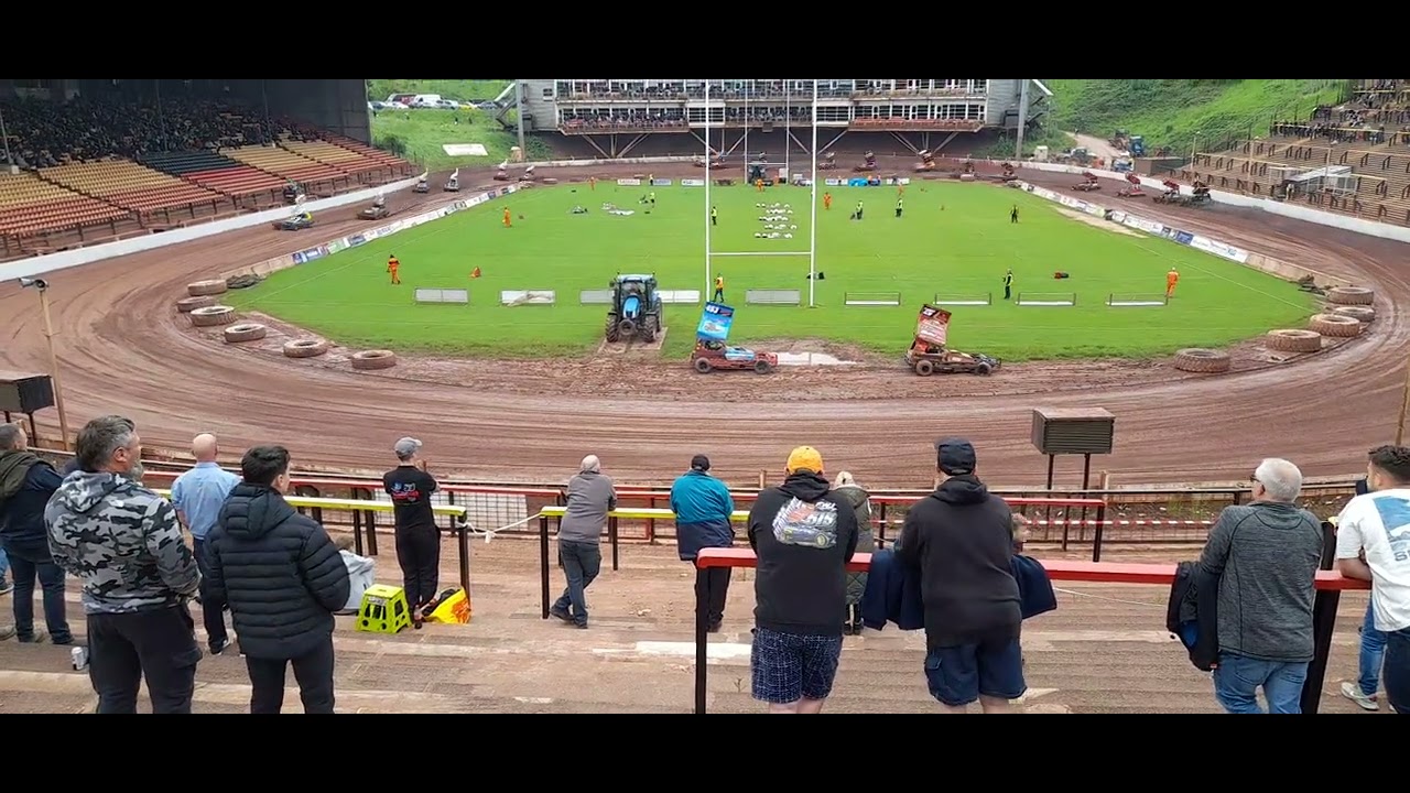 Brisca F1 stockcar racing Odsal Bradford June 29th 2024(5) - YouTube