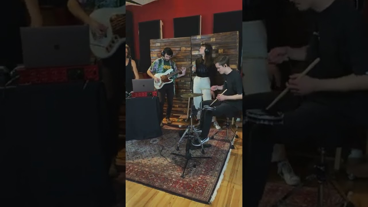 Separate Paths feat. Anna Metko. 21-10-22 - YouTube