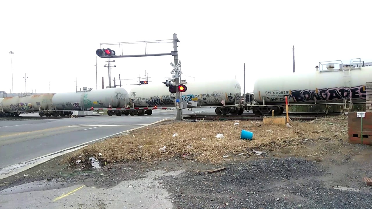 CSX Q403 with locomotives 251, 8097, 6228 - YouTube