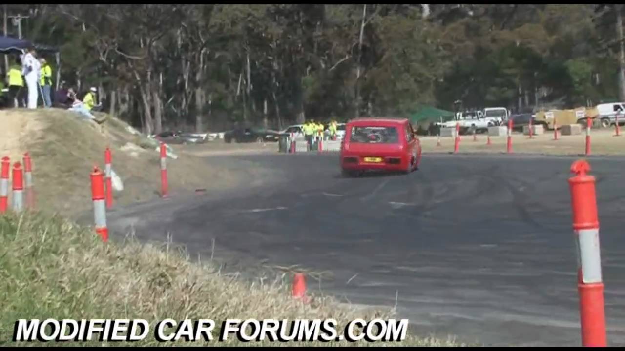 V8 Turbocharged Lada Niva at Southcoast 2007 - YouTube