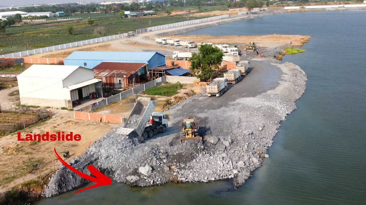Incredible Alot of heavy dump truck 25T Waiting dumping Stone pushing ...