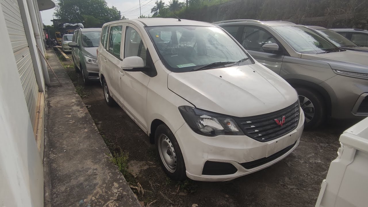 Wuling Formo S 5 Seat 1.2L - YouTube