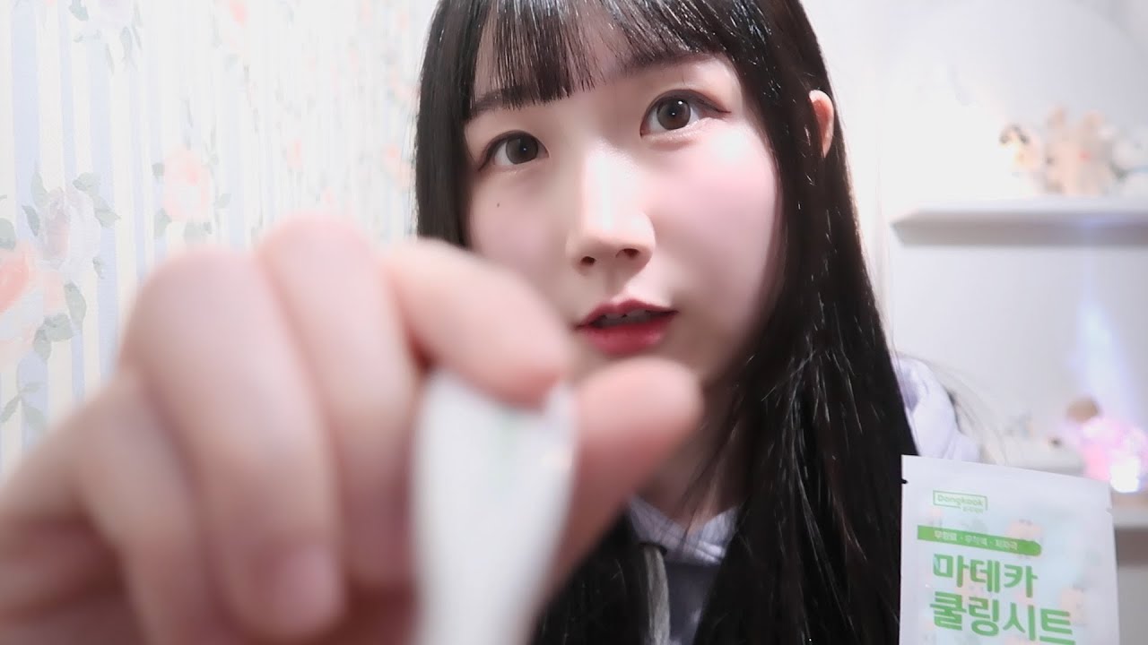 ASMR 새해부터 지독한 감기 걸린 친구 돌봐주기 🤒 | 체온계, 쿨시트, 죽, 약, 물수건 소리 등등 | 롤플레이, 상황극 ...