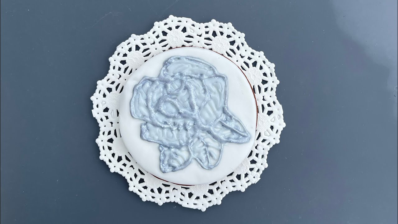 Cookie decorating tutorial. Silver icing rose - YouTube
