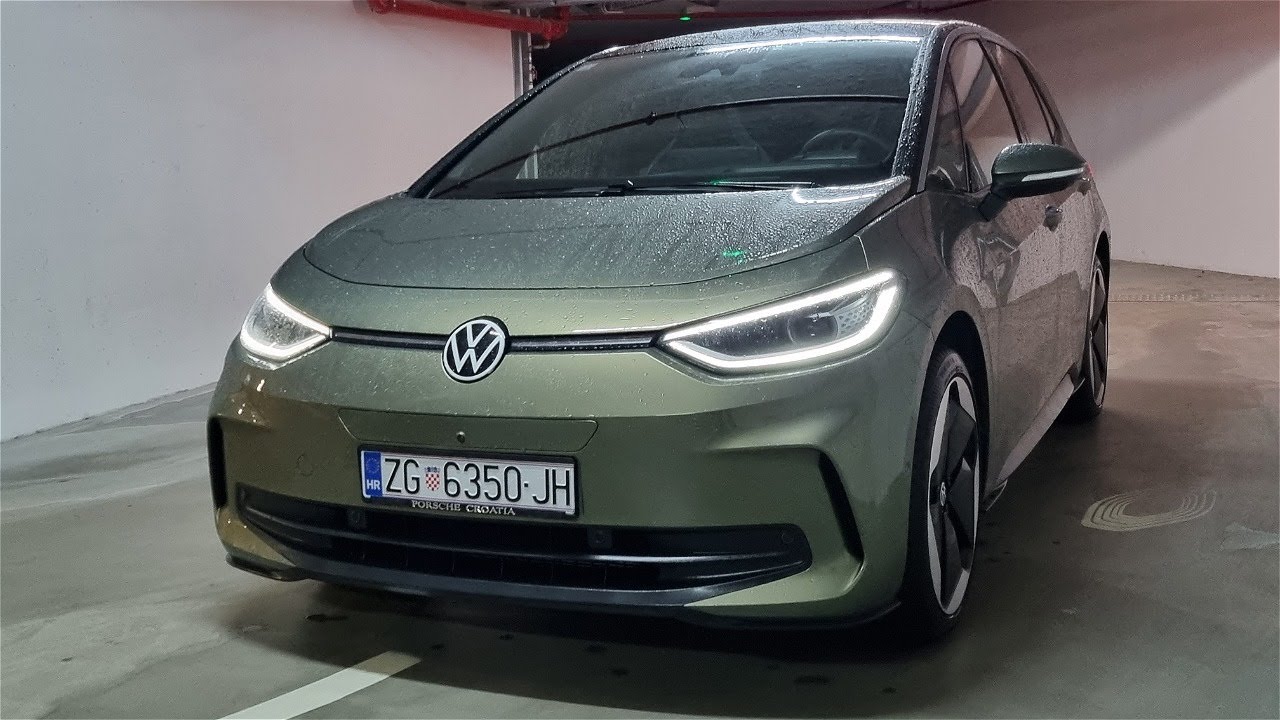 2023 Volkswagen ID.3 - IQ. LIGHT review - YouTube