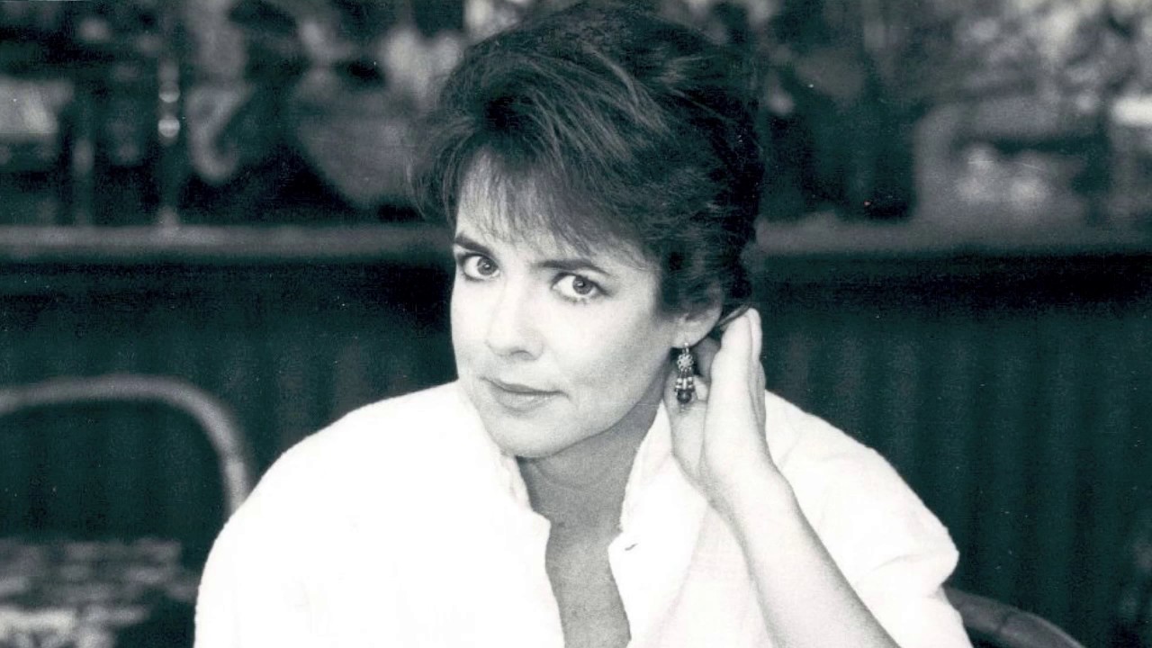 Stockard Channing (Rizzo) on the making of Grease - YouTube