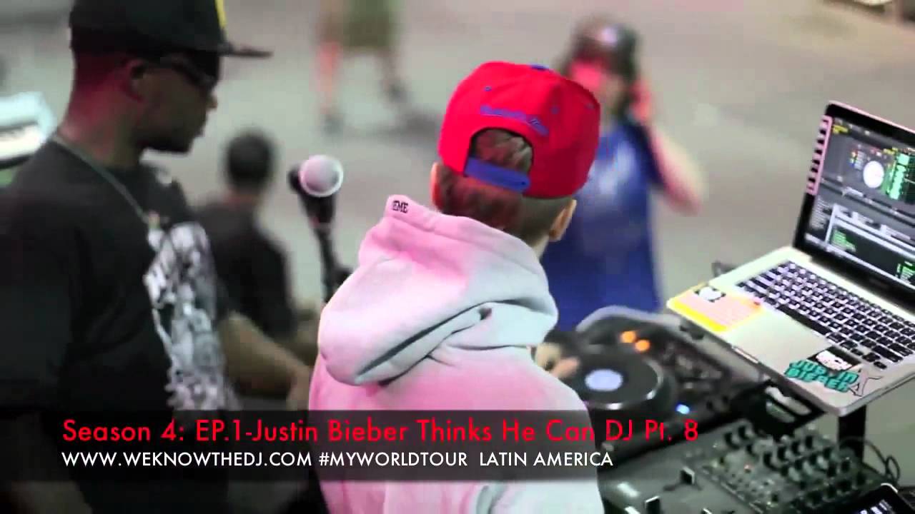 Justin Bieber Djing with Dj Tay James #MyWorldTourLatinAmerica - YouTube