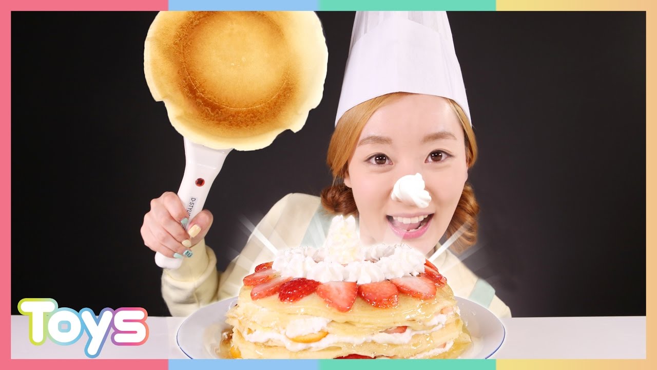 크레페 메이커 장난감으로 엘리의 과일 케이크 만들기 놀이 Carrieandtoys Youtube
