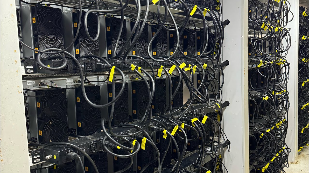 ARK4000 Best Price Bitcoin Mining Container - YouTube