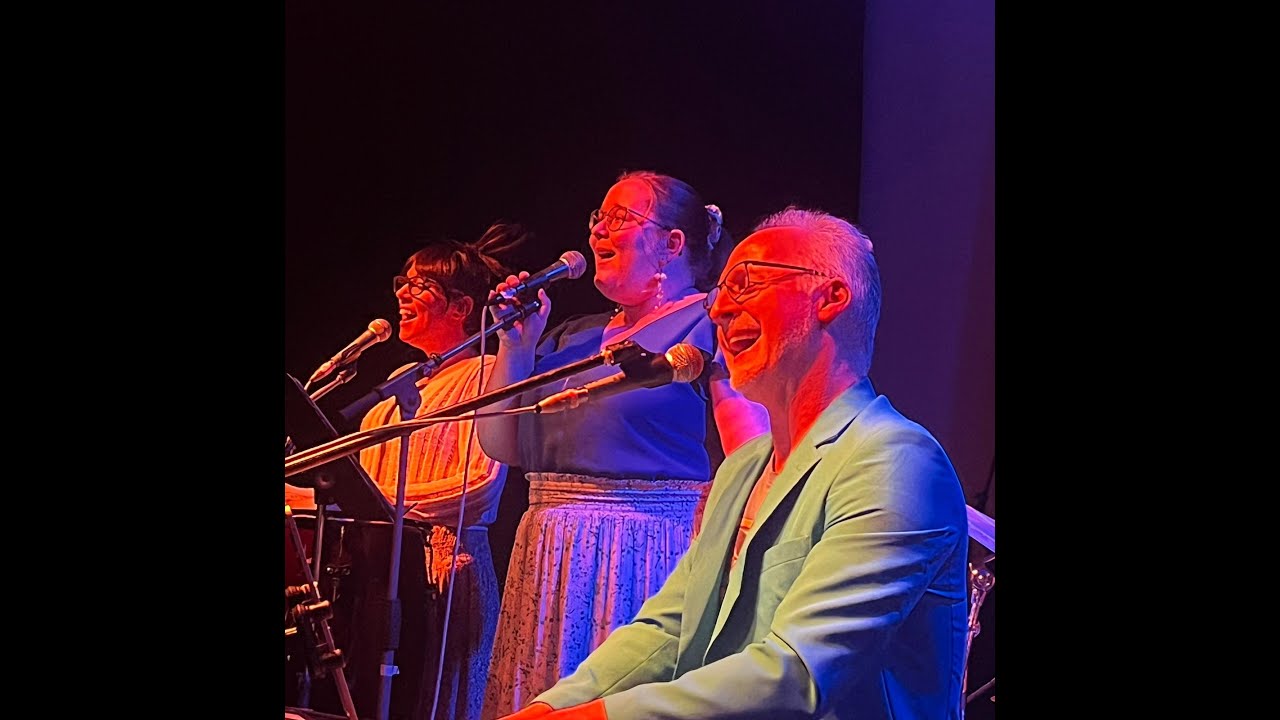 Robert Graham and The Landing live at "Fire In Your Belly," Fremantle ...