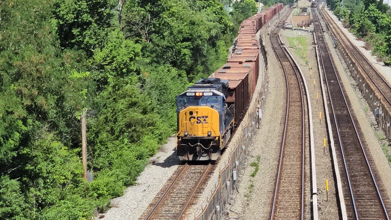 CSX SD70MAC 4703 Leads Ballast Hoppers Down the Met Branch - YouTube