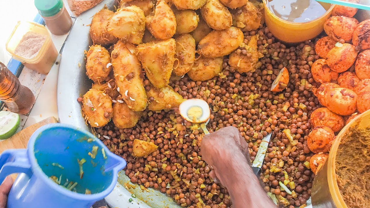 Famous Egg Potato Jhal muri | Best Food in Street - YouTube