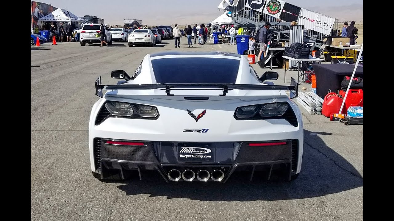 2019 C7 Corvette ZR1 vs. Modded Nissan GTR on airport runway - YouTube