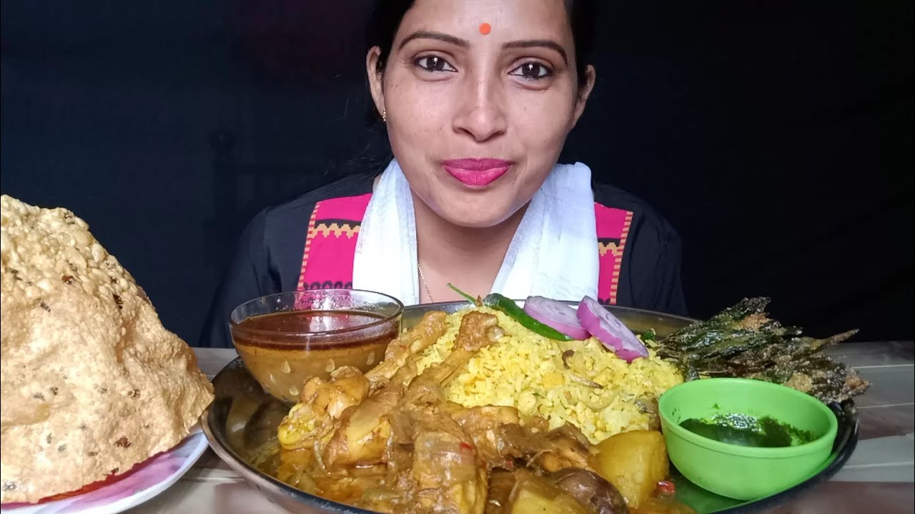 Eating Egg Fried Rice Spicy Chicken Curry Pakora With Chutney And Papad Indian Food Mukbang