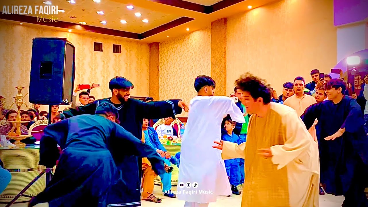 رقص مشهورترین بلاگرهای افغان ابشاری هراتی😍 The dance of the most famous ...