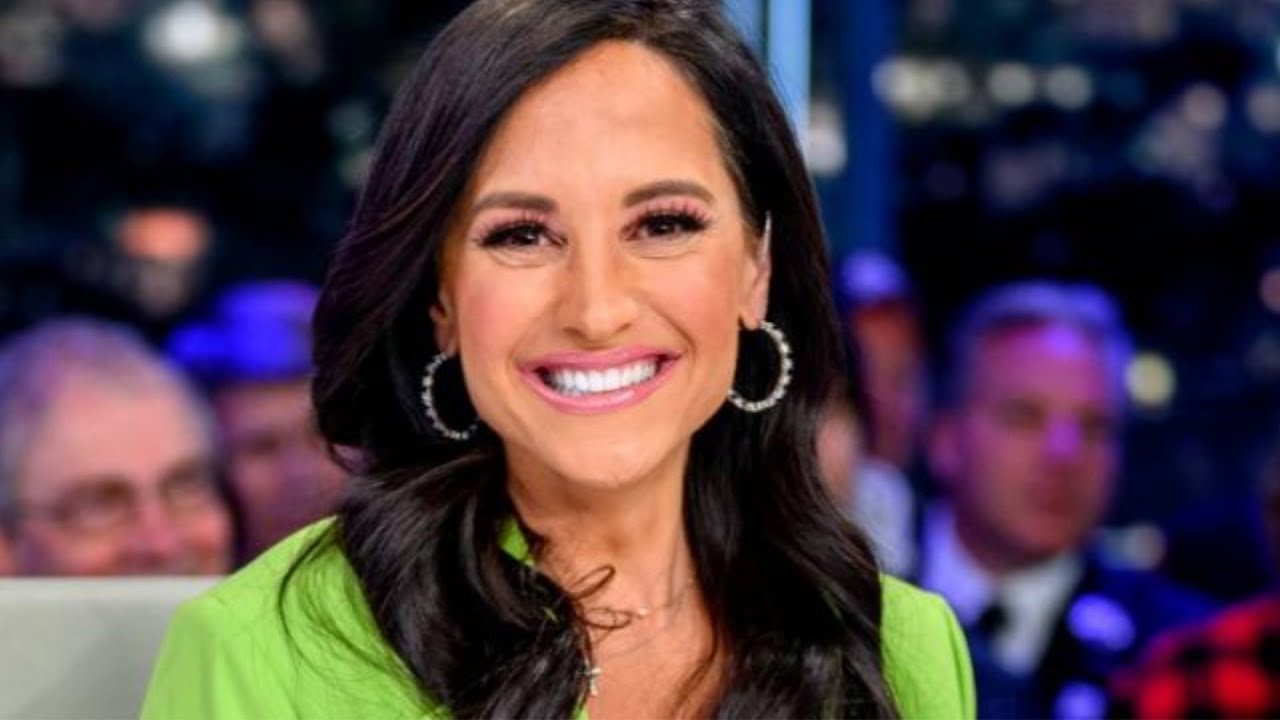 Emily Compagno Shows Off Her Perfect Figure In New Photo - YouTube