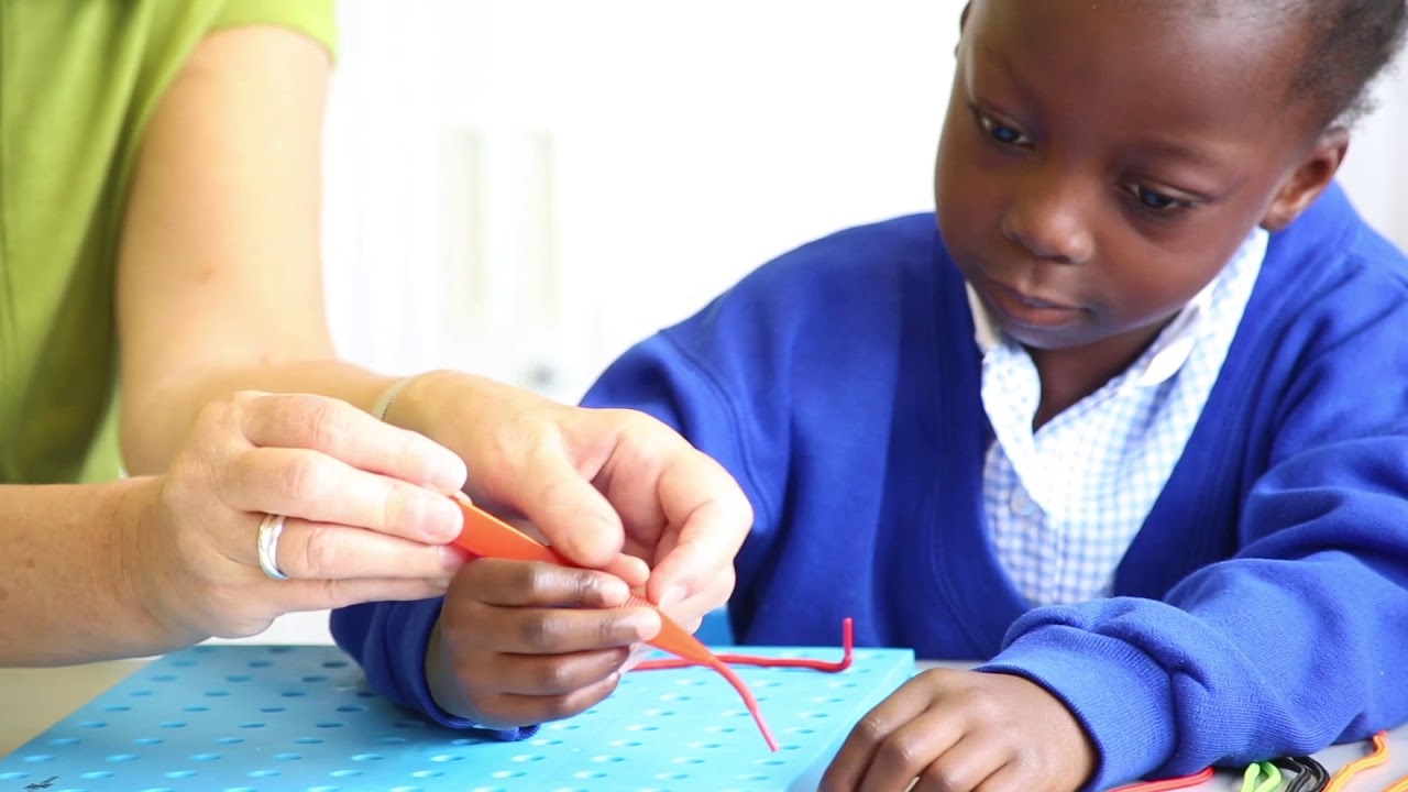 How to use the Link & Lace Board - YouTube