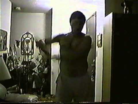 Bruce Lee spoof - Extraordinary Nunchuckus (2002)