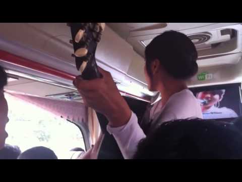 Cewek Pengamen Jalanan Bandung