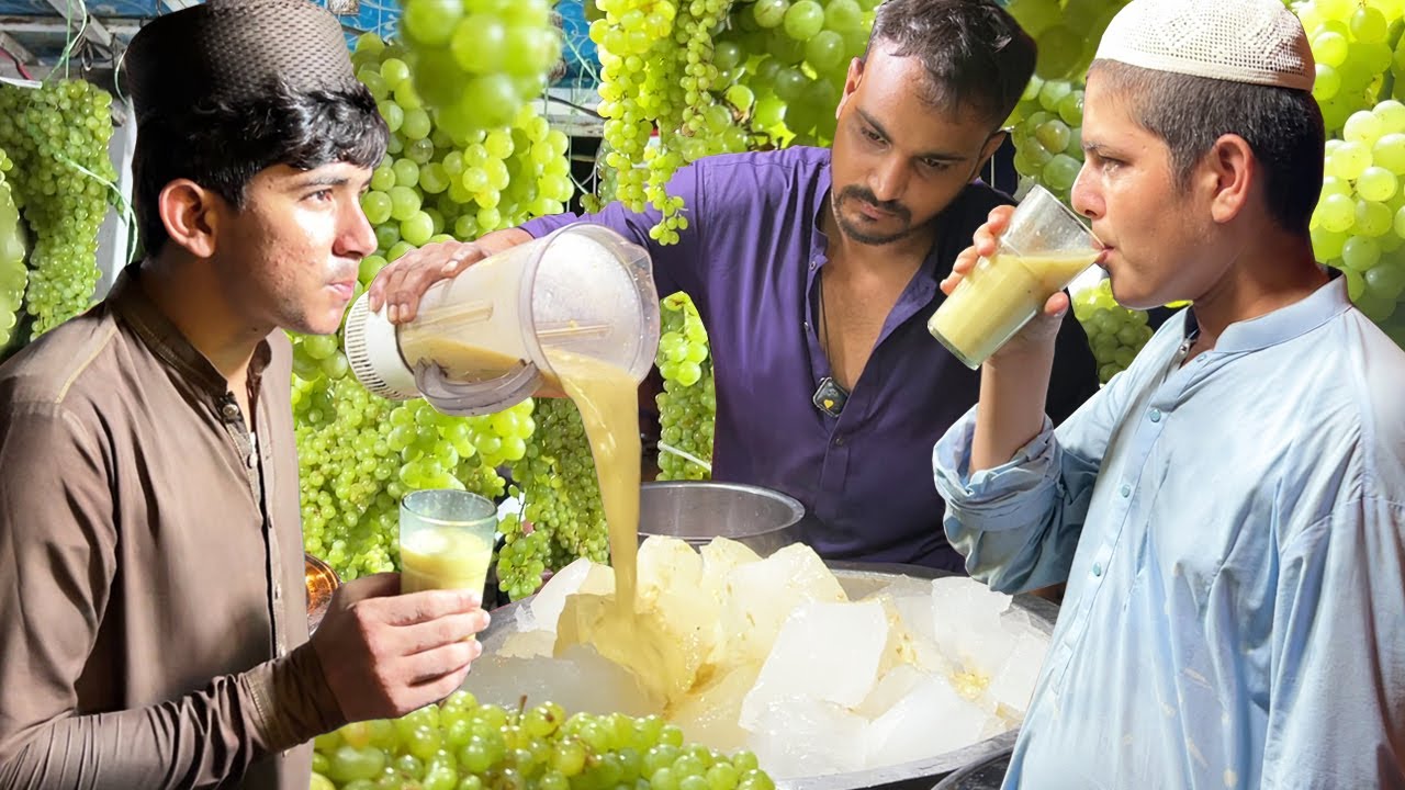 Refreshing Grape 🍇 Juice | Non-Stop Grape Juice Making | Angoor ka ...