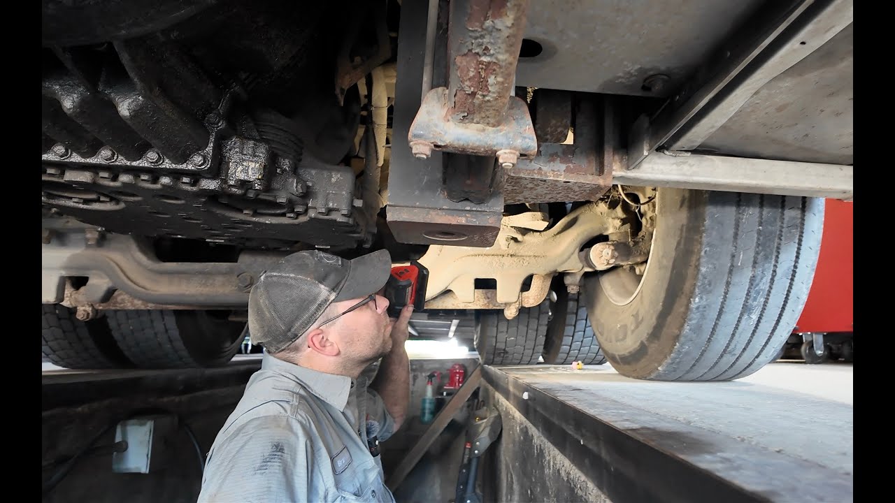 1998 MCI 102-EL3 "Renaissance" Inspection (One of the First 150 Built ...