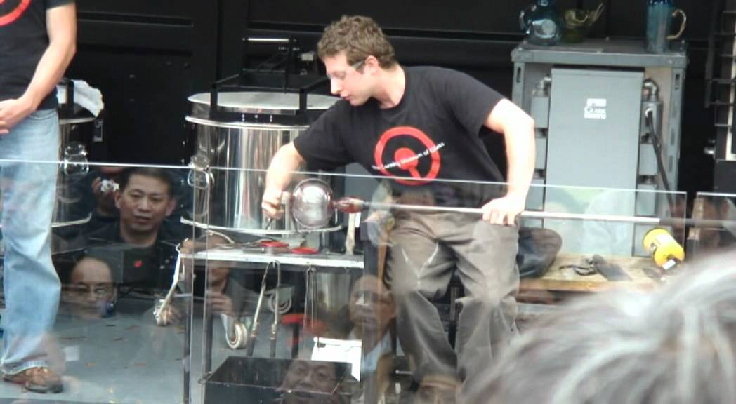 Corning Glass Blowing Tutorial - YouTube