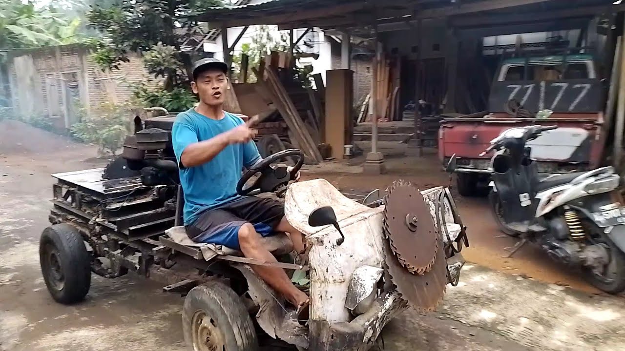 how to split wood, coconut rafters - YouTube