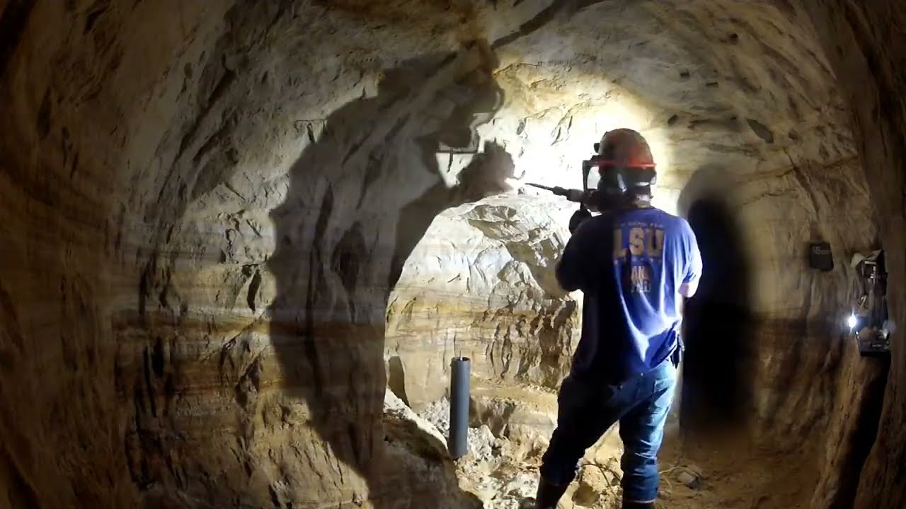 Sandstone Tunnel Digging (The Quick Version) - YouTube