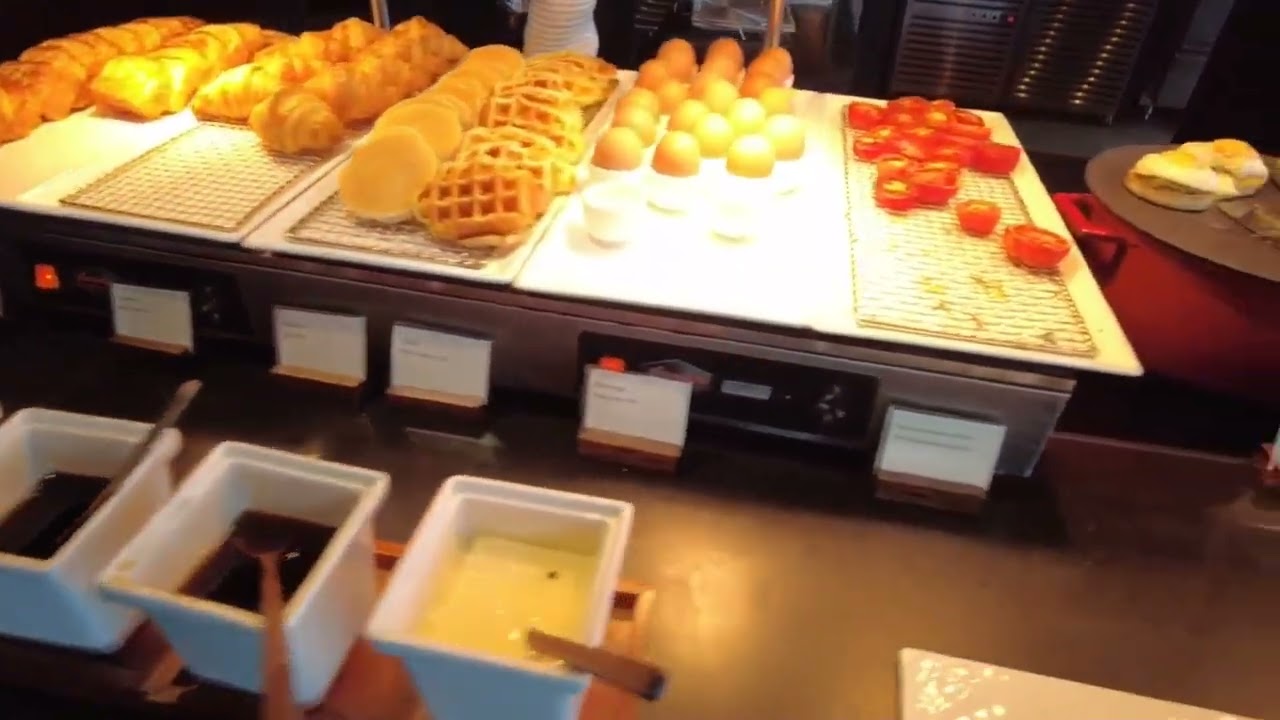 Lotte hotel Hanoi buffet breakfast - YouTube