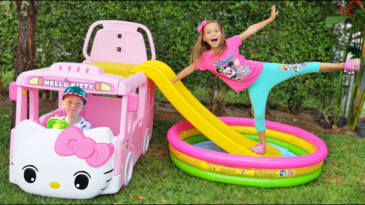 Sofia and Max play with new Toy Hello Kitty Bus - YouTube