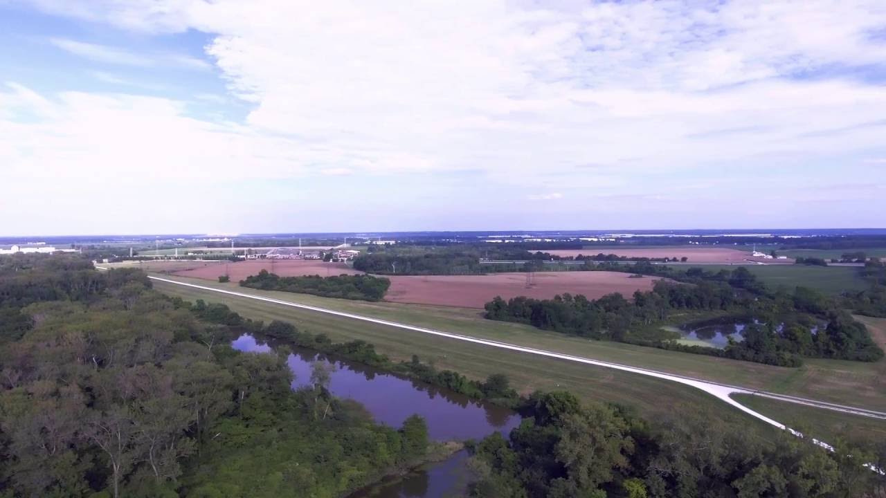 Mississippi and Missouri Rivers Confluence Aerial Footage - YouTube