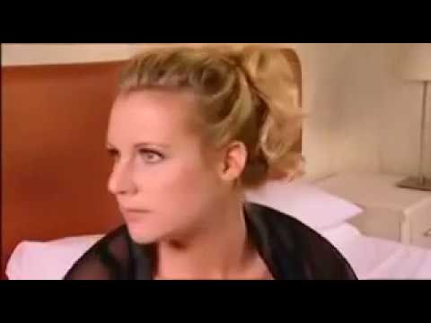 Sexy Sarışın İzle