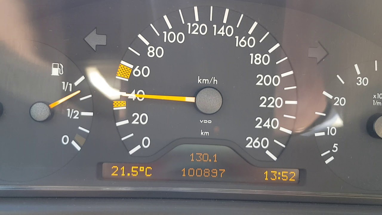 W210 320 M104 0-100 - YouTube