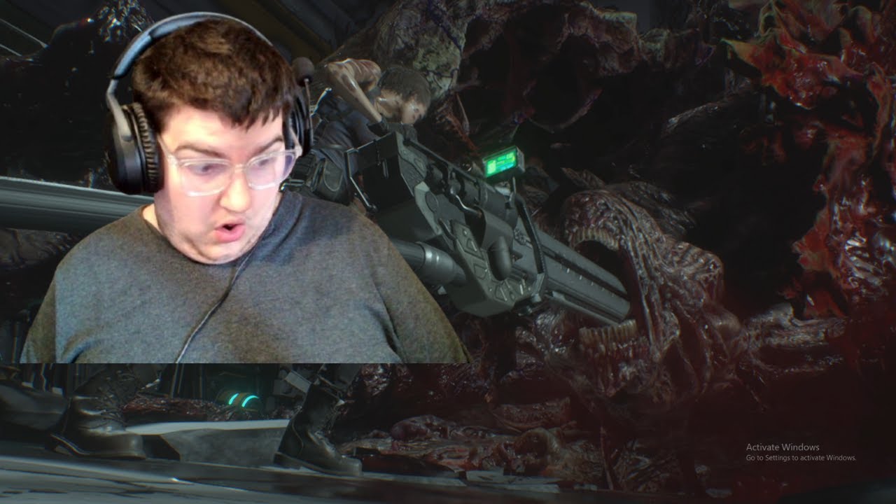 this is sus as heck/Resident evil 3//(end) - YouTube