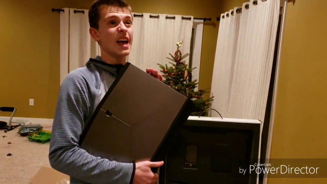 Unboxing Alienware 17.3 gaming laptop - YouTube