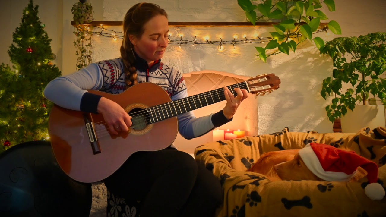 Melanie Goertz - Silent Night 🎄 - YouTube