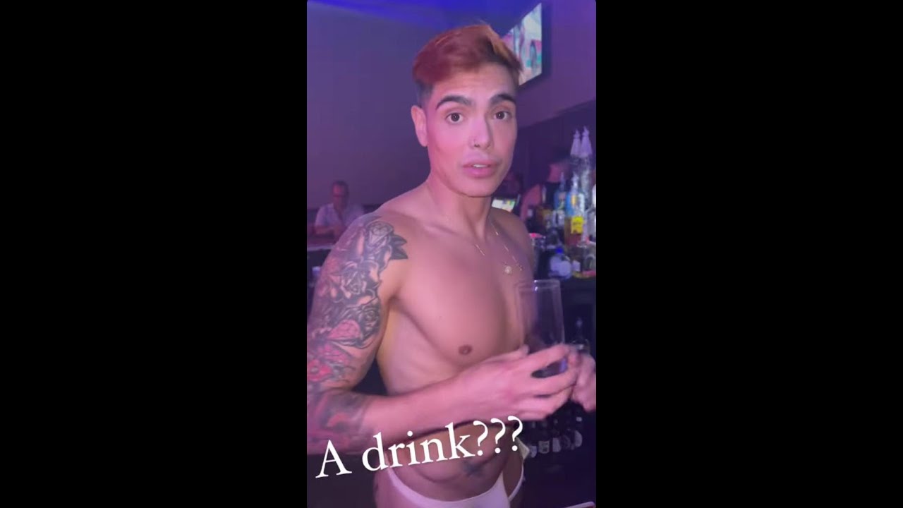 Con su trasero: Nelson Mauri muestra su «curiosa» forma de servir ...